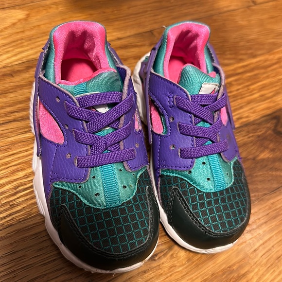 Nike | Shoes | 7c Nike Hurrache | Poshmark